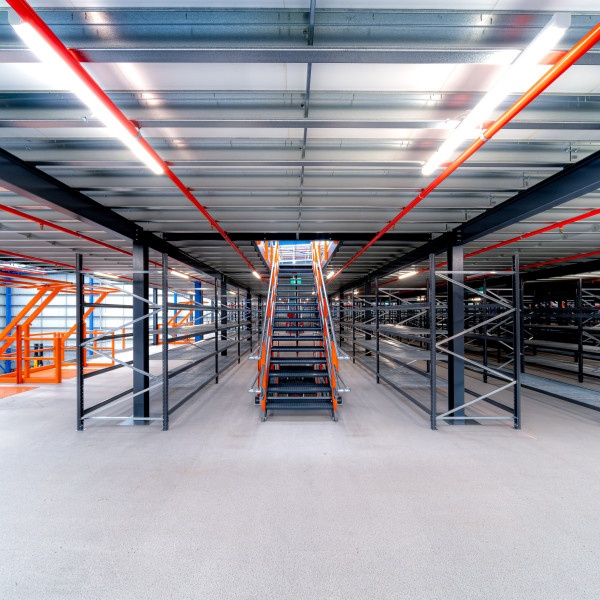 How Custom Industrial Mezzanine Boost Productivity | Unistor